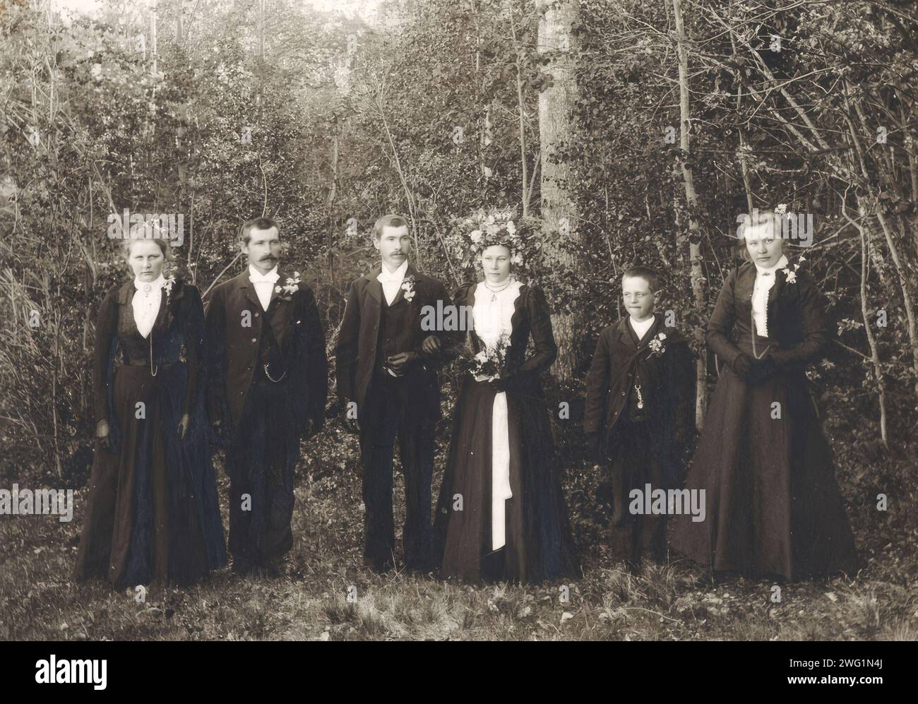 Wedding, Stensåsen, Lillhärdal parish, Härjedalen, 1902. Bride and ...