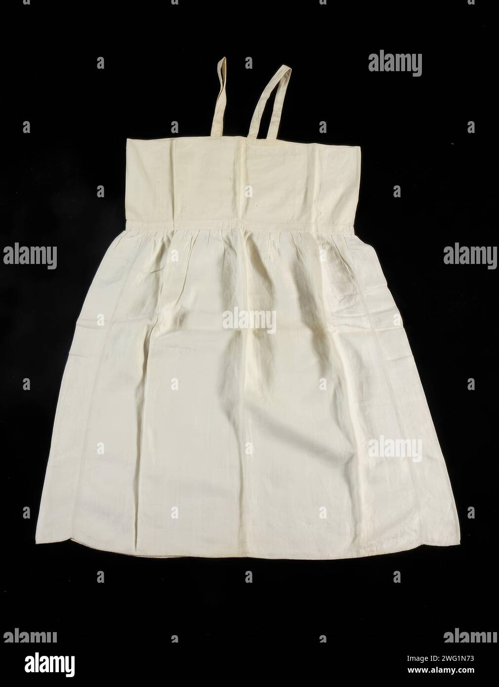 Hinge box. Additional Info: Suspension marks with a sewn-in livery ...