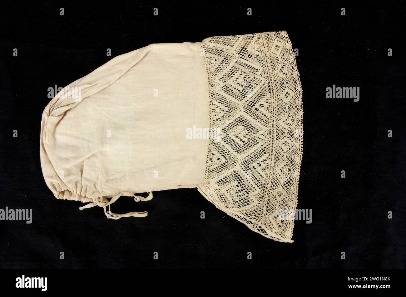 Binding cap hi-res stock photography and images - Alamy