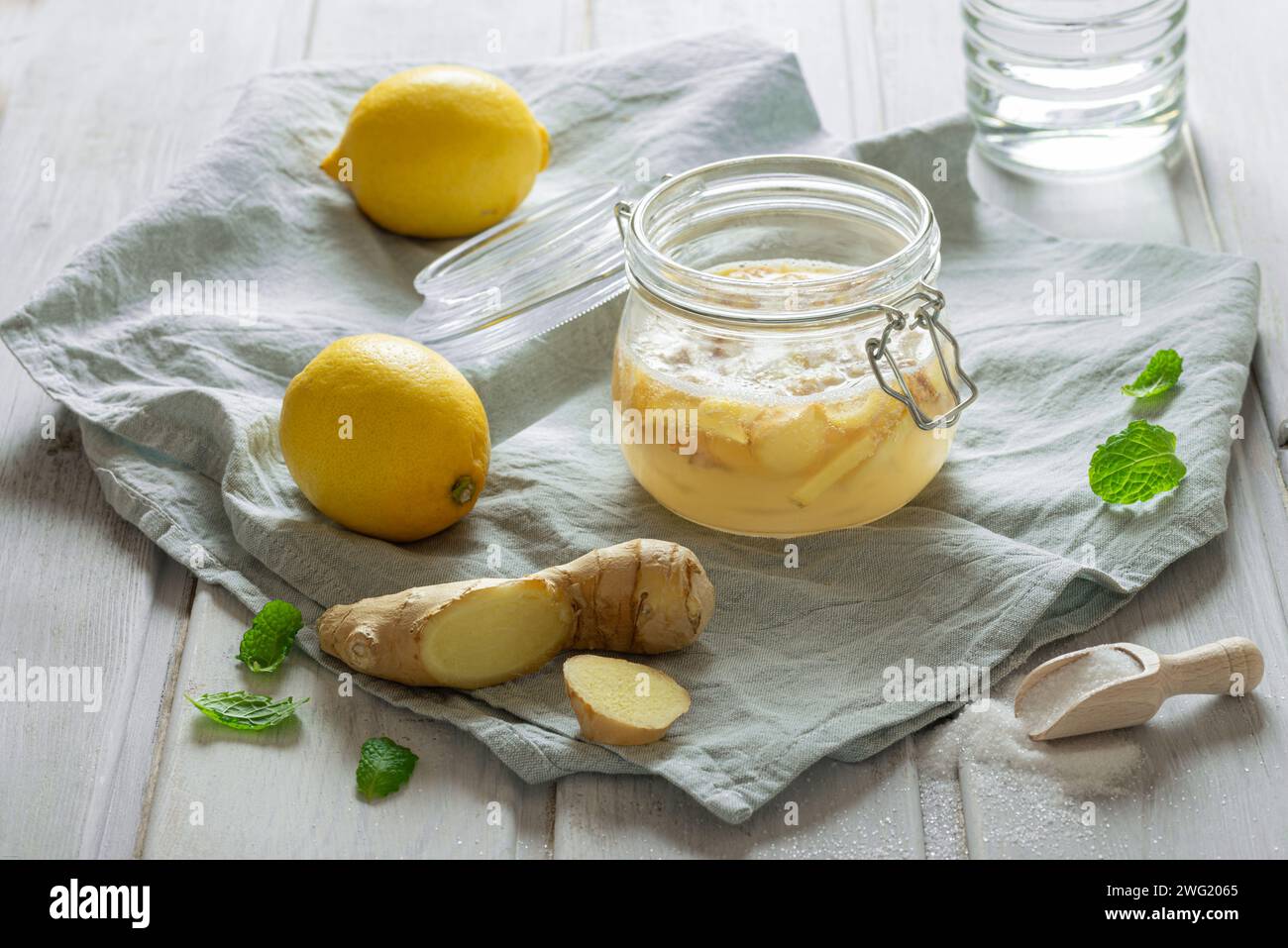 Ginger ale bubbles hi-res stock photography and images - Alamy