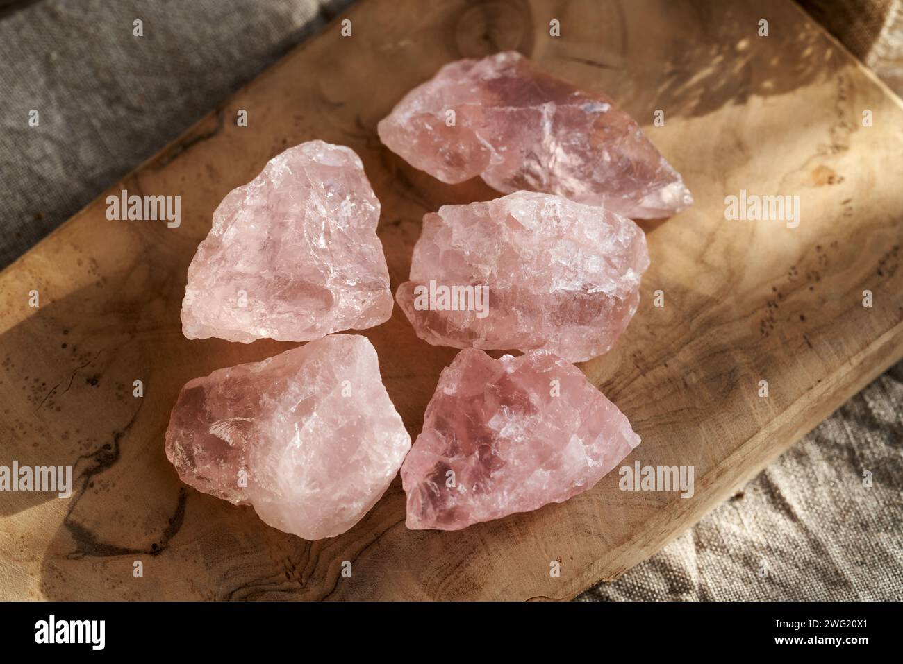Crystal stones on table hi-res stock photography and images - Alamy