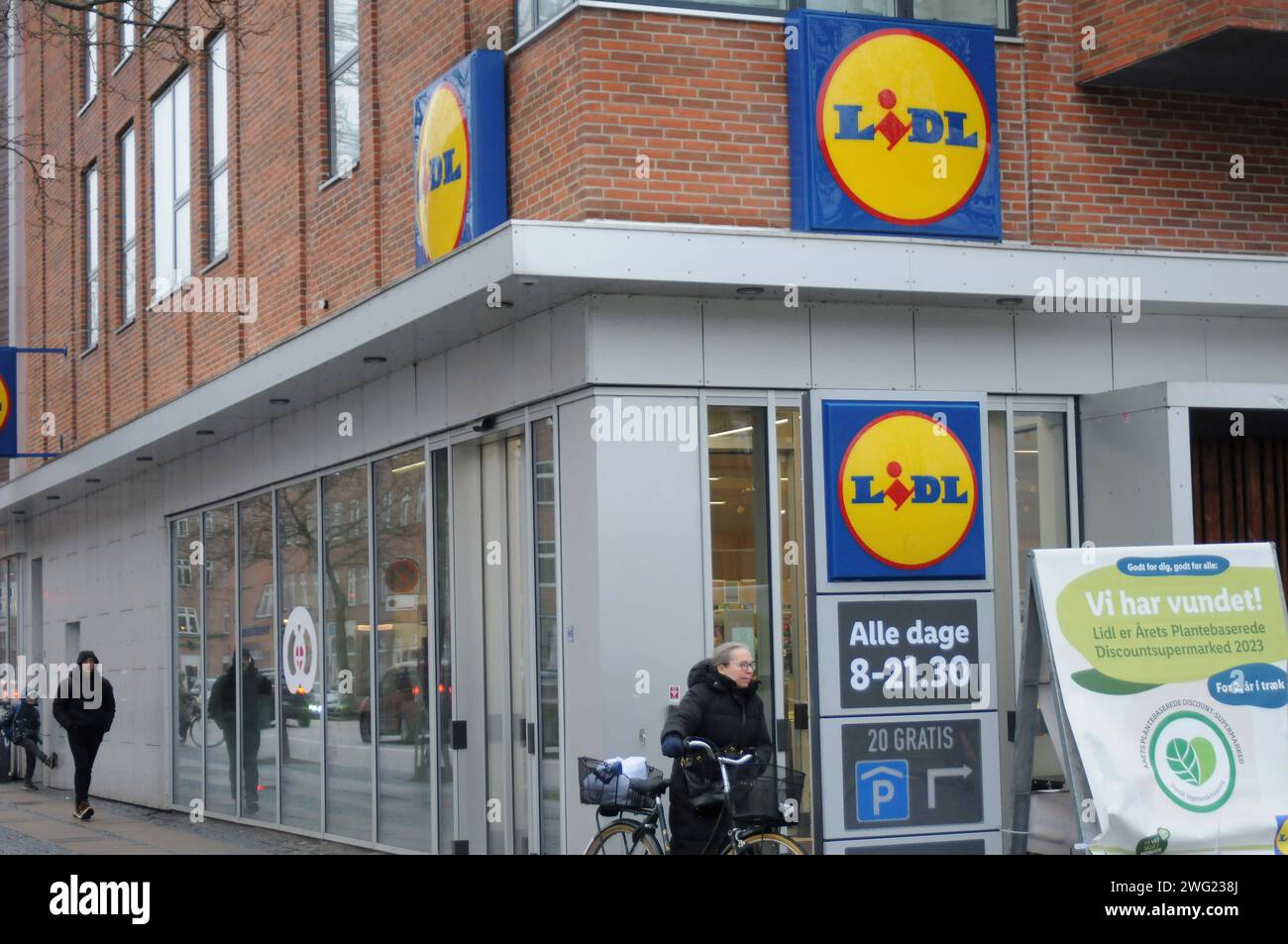 Deutsche grocery store hi-res stock photography and images - Alamy