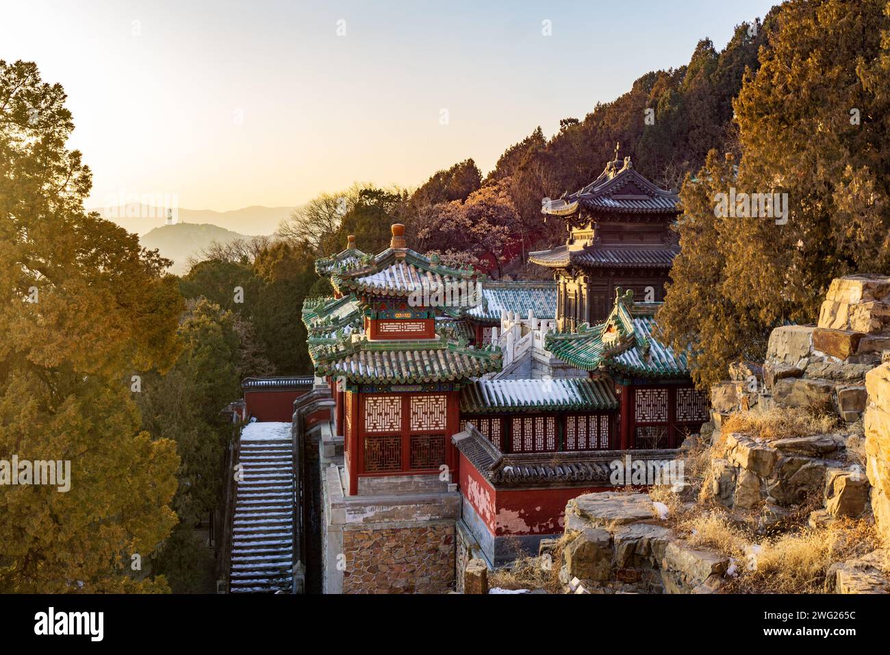 New summer palace beijing hi-res stock photography and images - Alamy