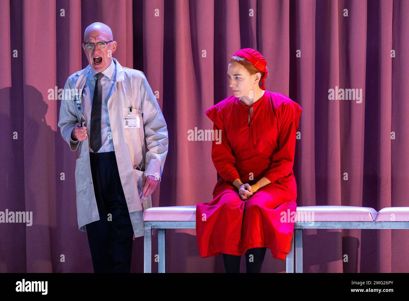 Director alan poul hi-res stock photography and images - Alamy