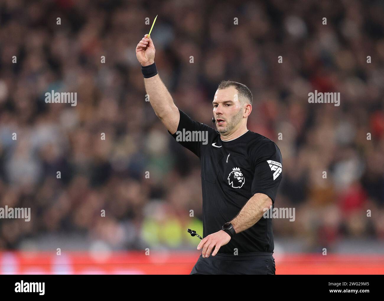 Tim robinson referee hi-res stock photography and images - Alamy