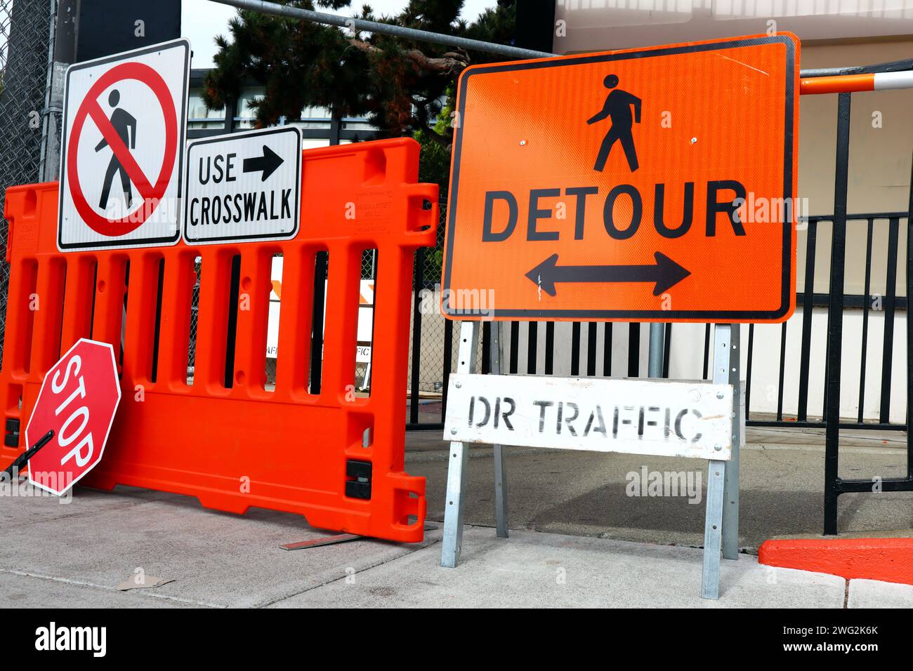 Sidewalk Closed signs for works. Stop and Detour signs Stock Photo - Alamy