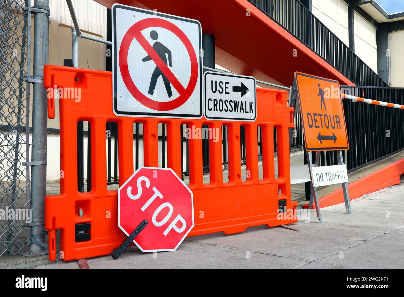 Sidewalk Closed signs for works. Stop and Detour signs Stock Photo - Alamy