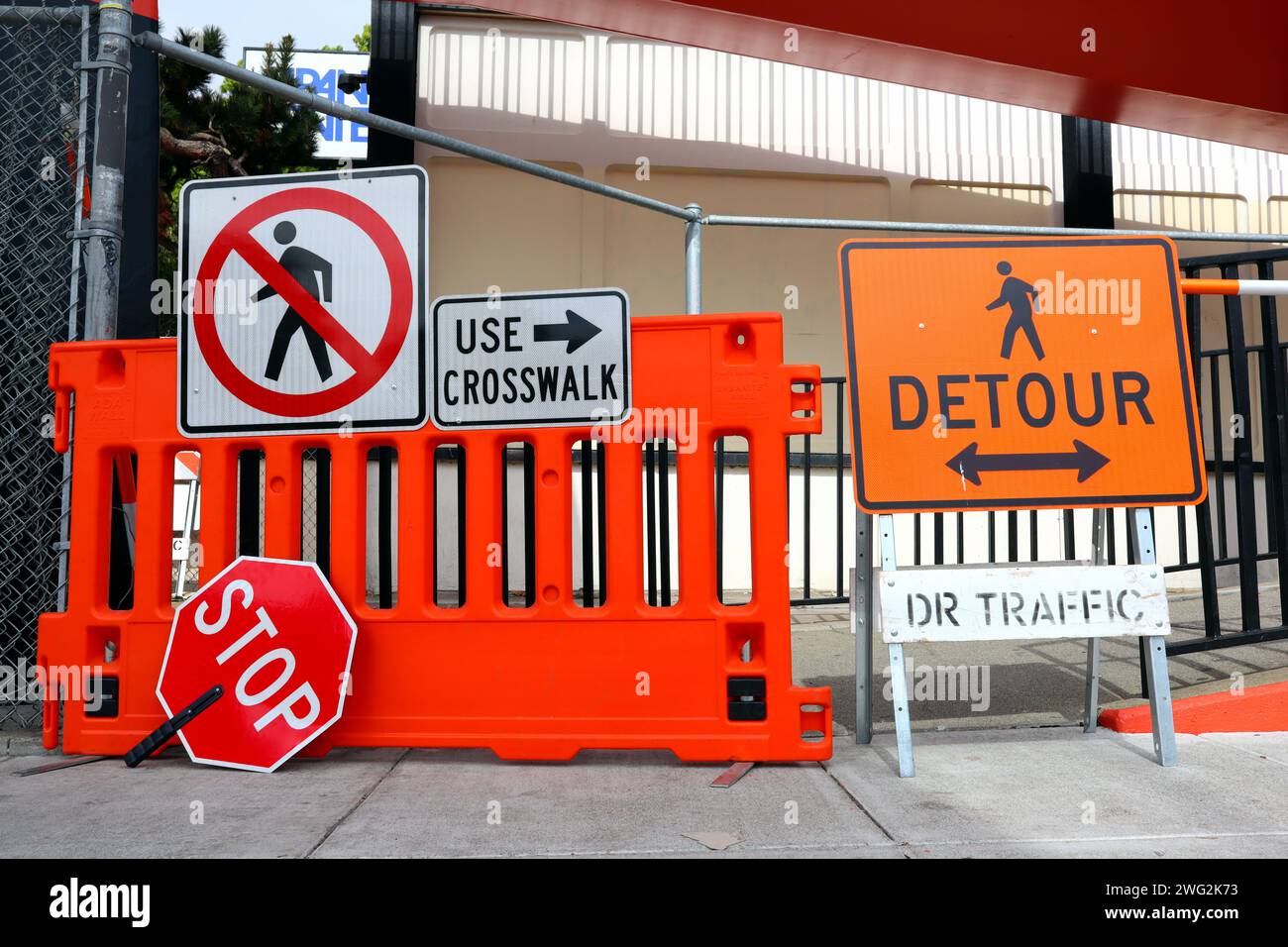 Sidewalk Closed signs for works. Stop and Detour signs Stock Photo - Alamy