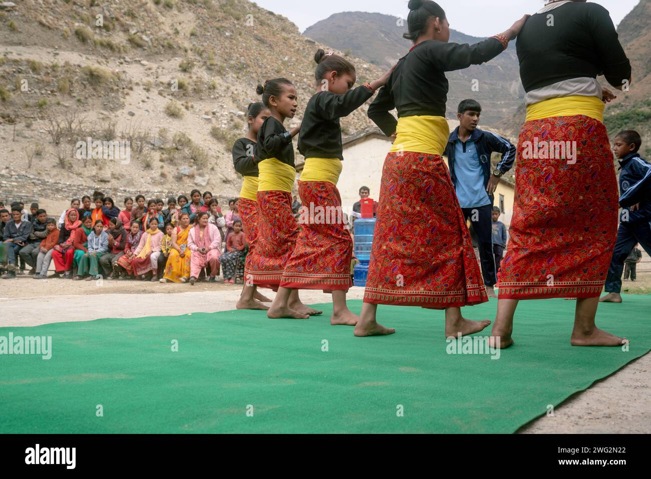 Traditional costume nepal hi-res stock photography and images - Alamy