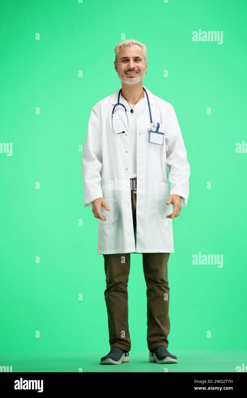 Full length portrait doctor hi-res stock photography and images - Alamy