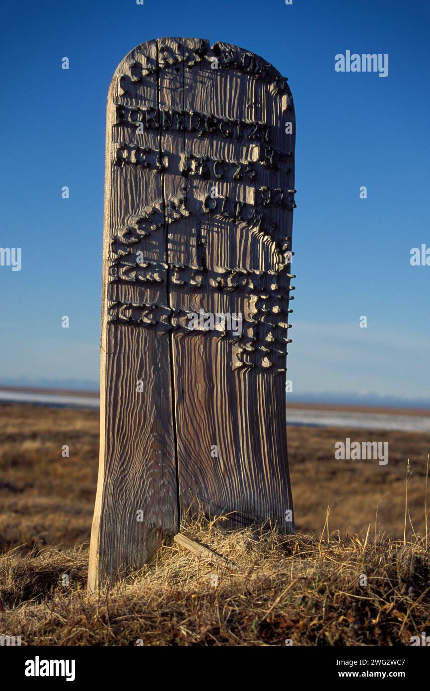 wooden headstone marking whalers grave on Barter Island kaktovik ...