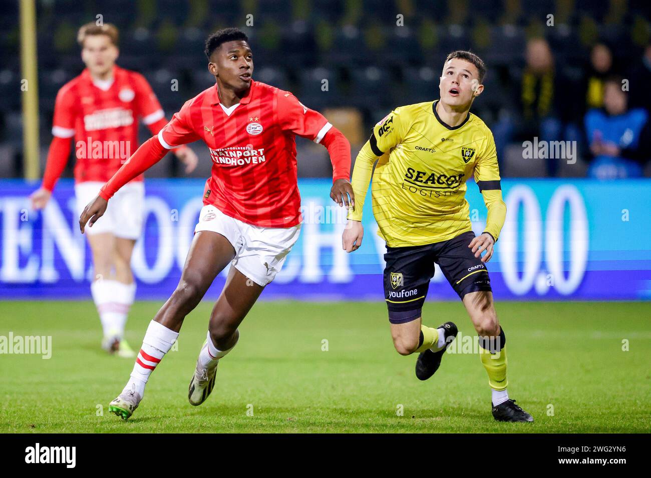 VENLO, NETHERLANDS - FEBRUARY 2: Dantaye Gilbert of Jong PSV and Diego ...
