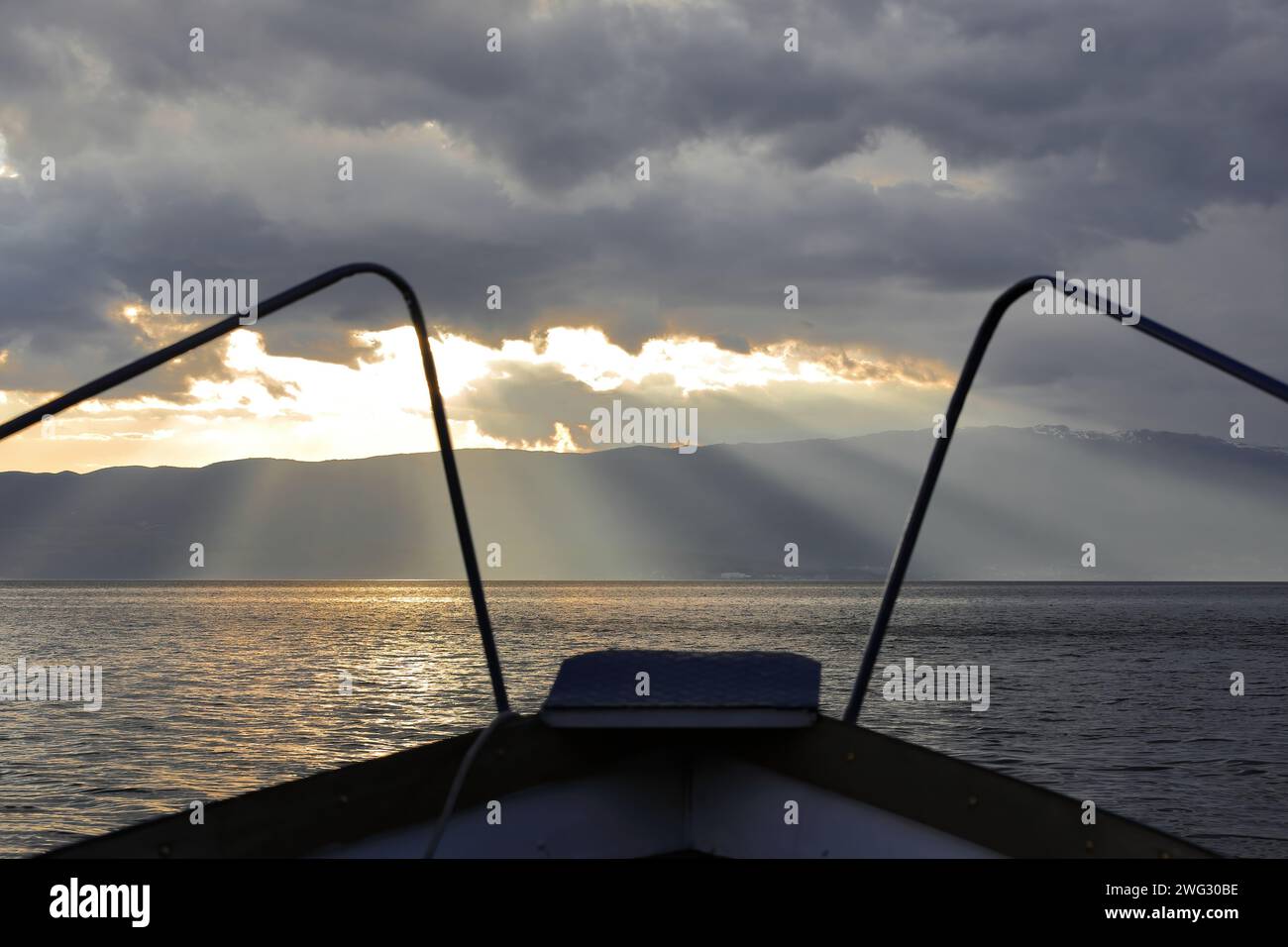 294 Crepuscular light rays -God Rays- casting over the west shore Lake ...