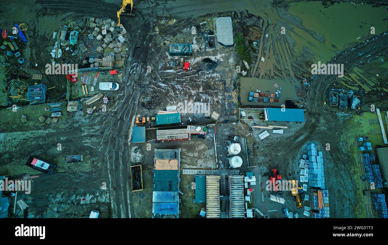 Scattered materials hi-res stock photography and images - Alamy