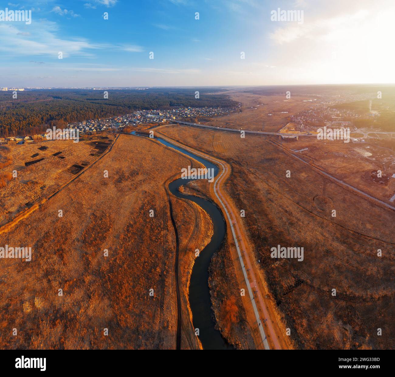 Aerial view dry grassy field hi-res stock photography and images - Alamy