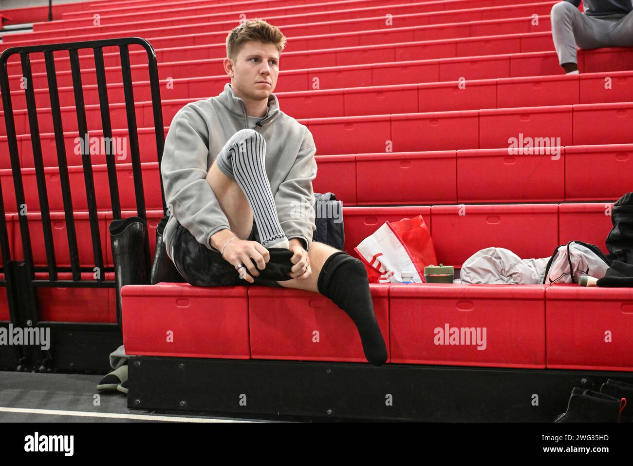 Paralympian sprinter Hunter Woodall, prepares to workout at the Randal ...