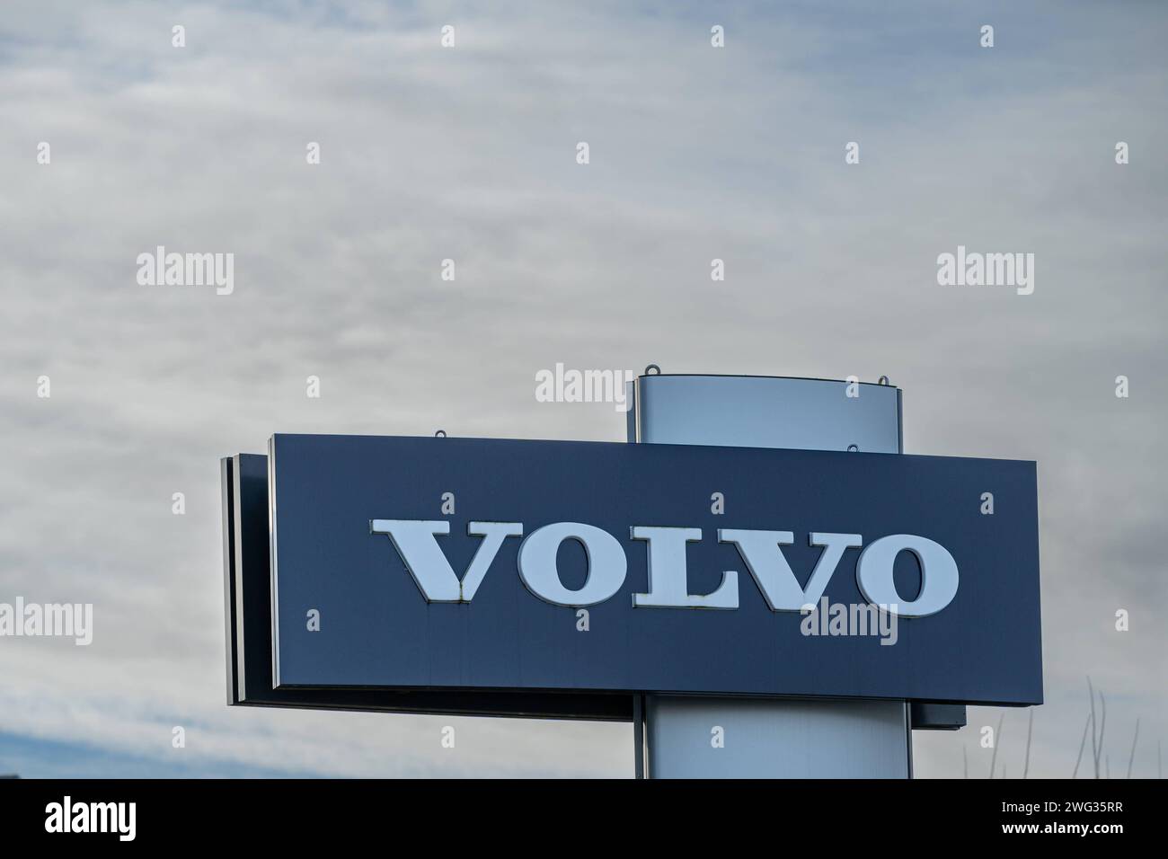 Volvo Markenpräsenz am Autohaus 02.02.2024, Idstein: Symbolfoto ...