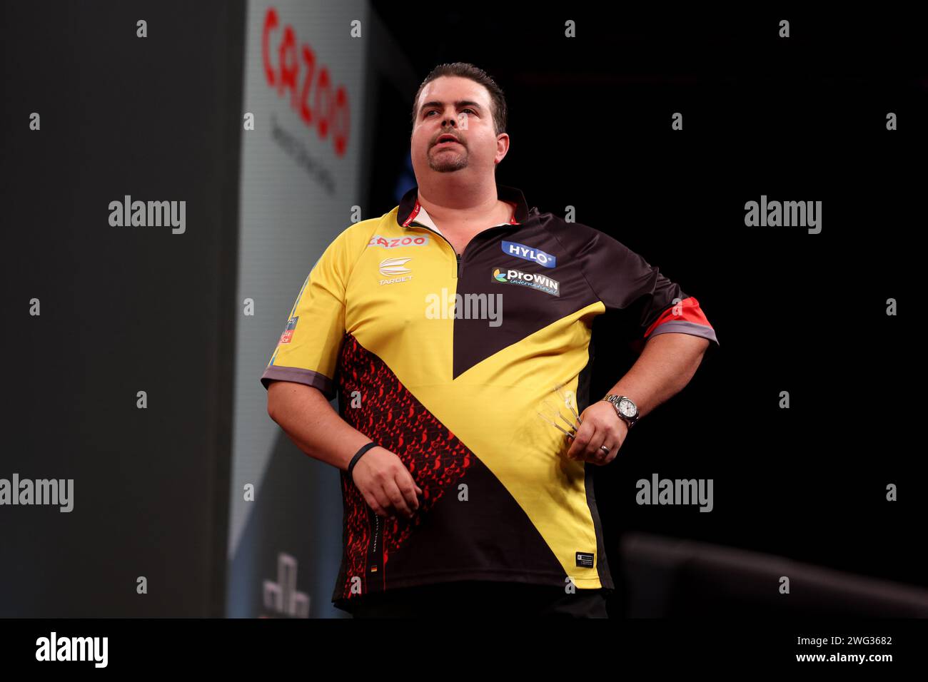 Marshall Arena, Milton Keynes, UK. 2nd Feb, 2024. 2024 PDC Cazoo Darts ...