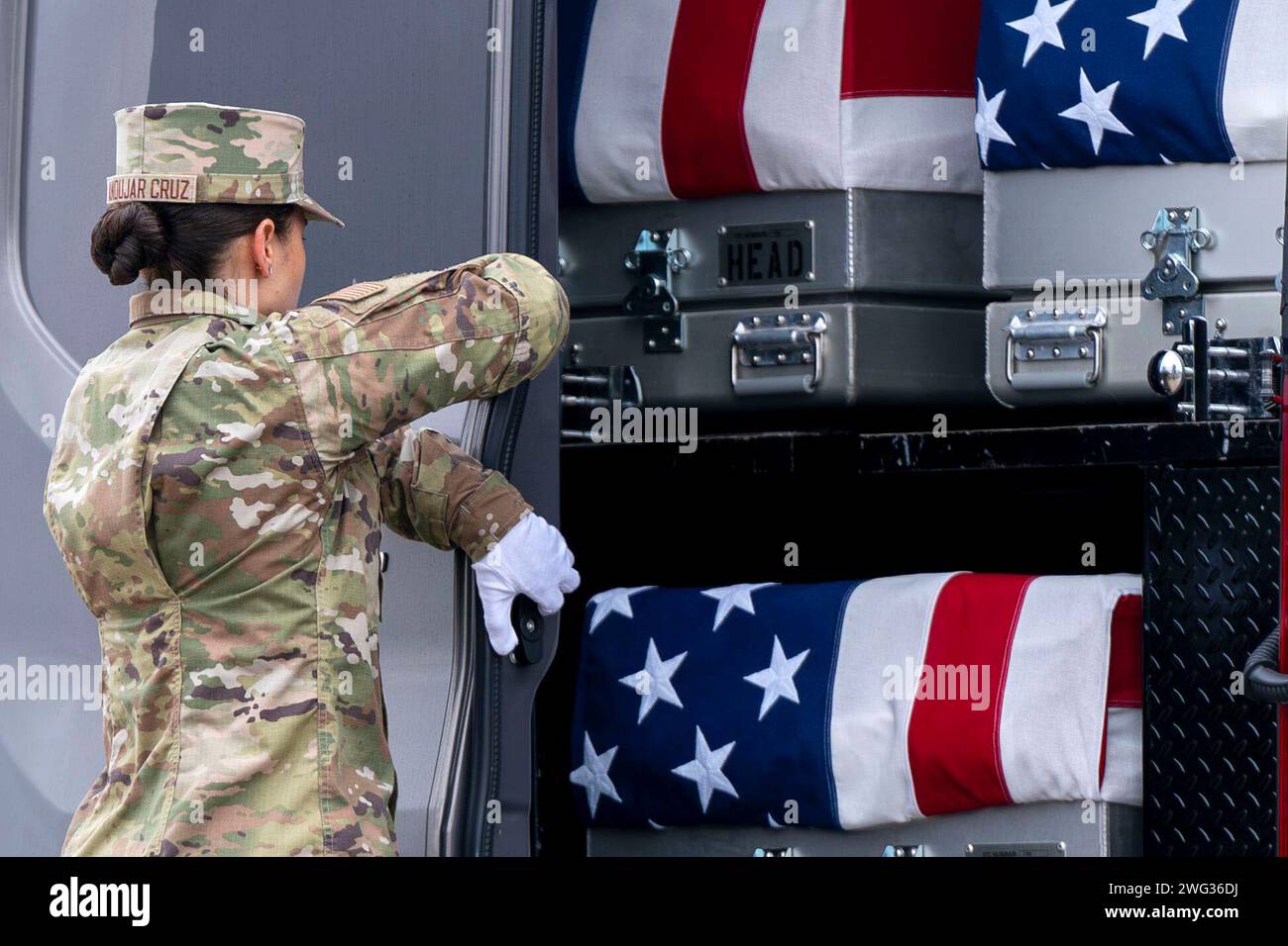Dover, United States. 02nd Feb, 2024. A member of the U.S. Army carry ...