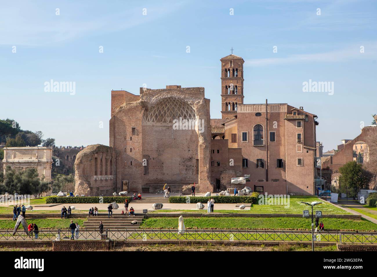 Der Tempel der Venus und der Roma Templum Veneris et Romae ist ein ...