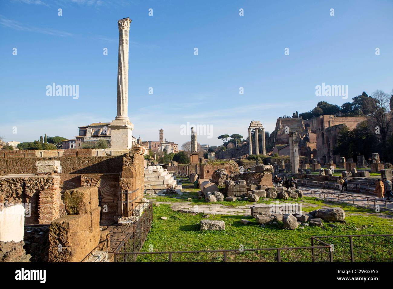 Religious sites in war hi-res stock photography and images - Alamy