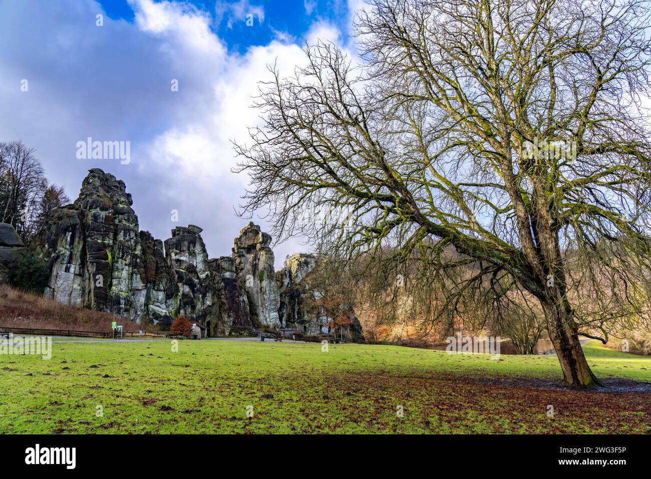Die Externsteine, eine Sandstein Felsformtation, im Teutoburger Wald ...