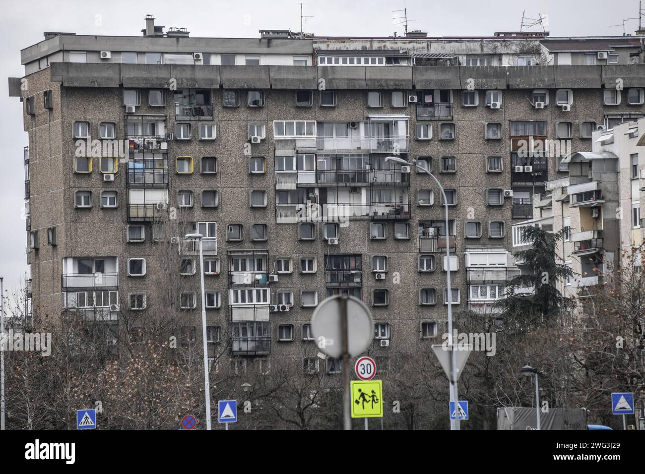 Monoblock building hi-res stock photography and images - Alamy