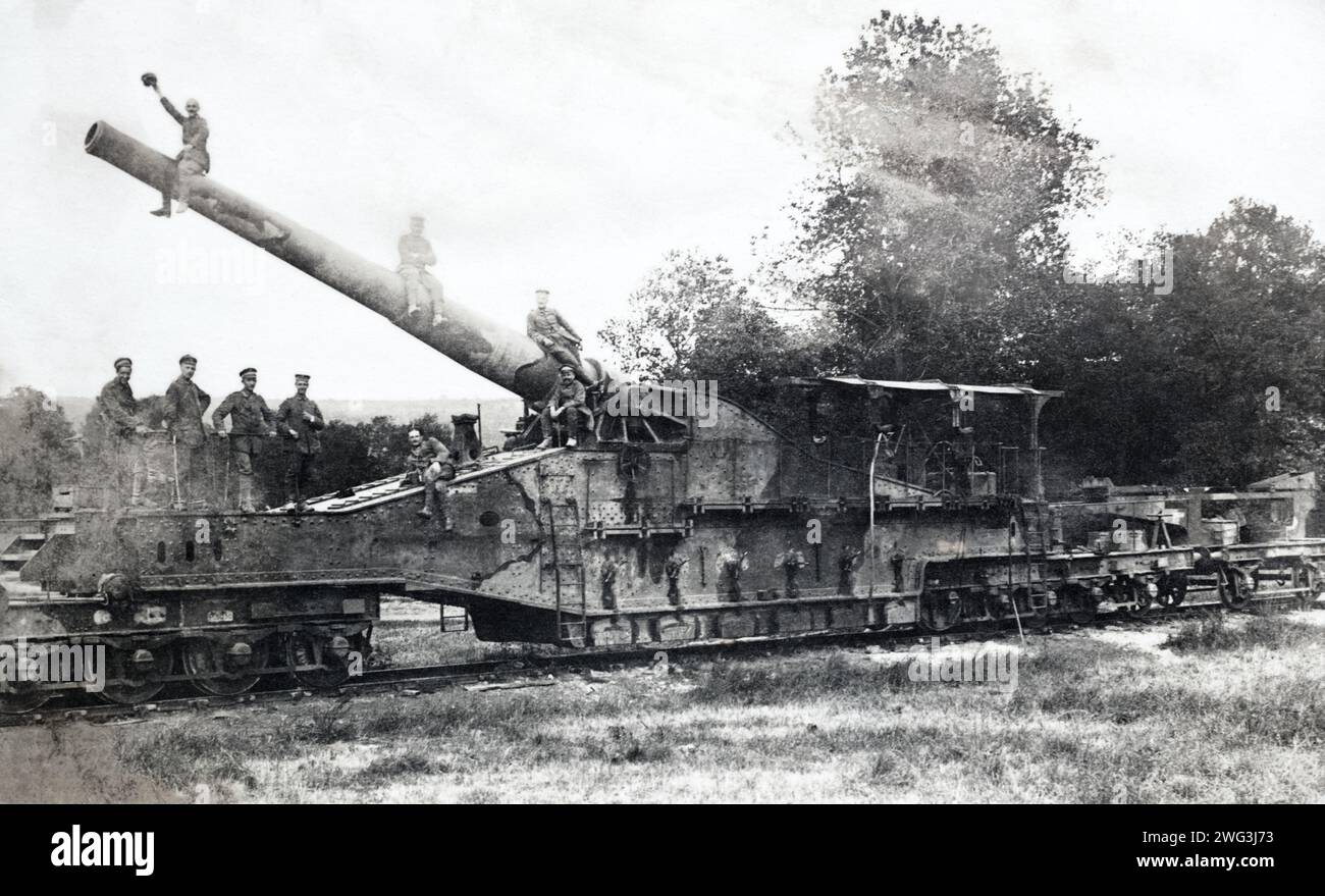 A Canon de 274 modèle 87/93 Glissement, a French railway gun, captured ...