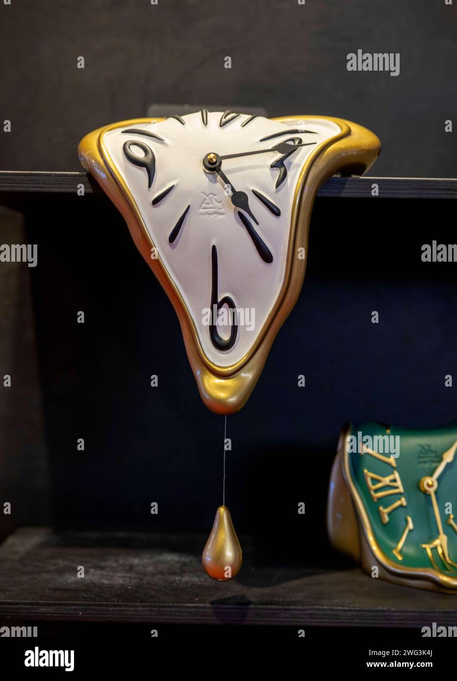 Dali sculpture of melting clock hi-res stock photography and images - Alamy