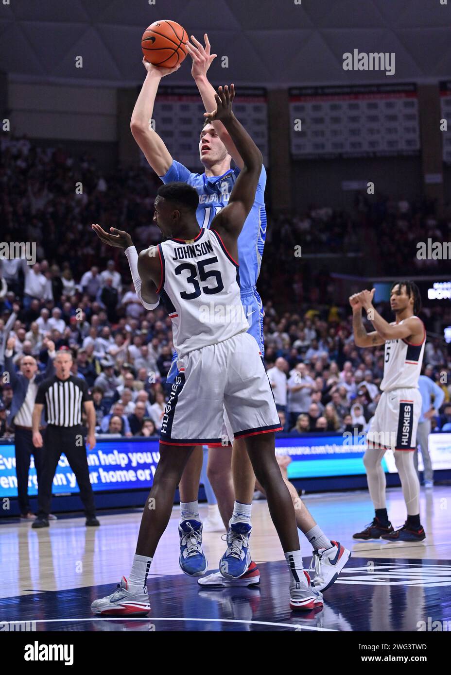 STORRS, CT - JANUARY 17: Creighton Bluejays center Ryan Kalkbrenner (11 ...
