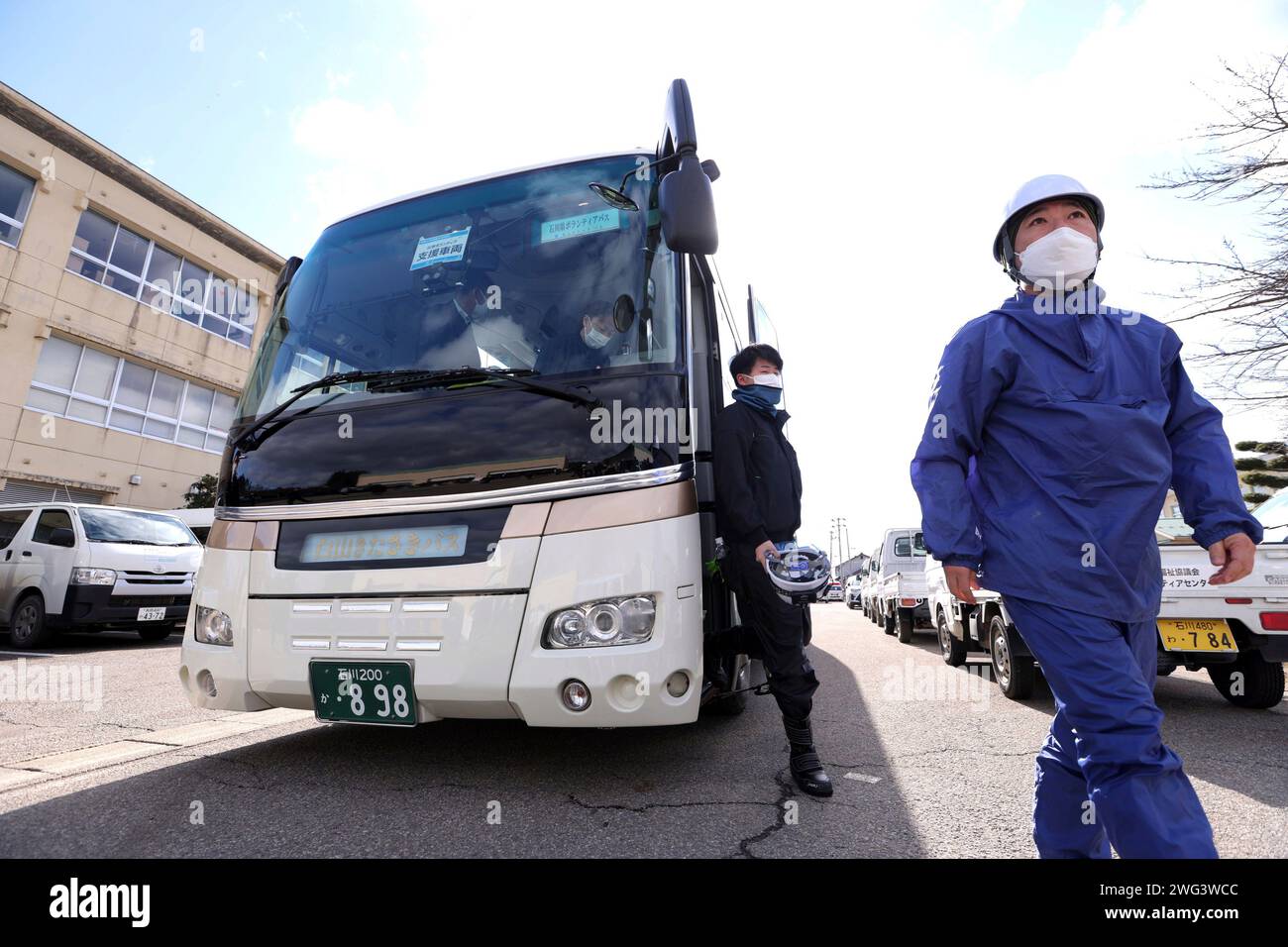 Volunteer staffs arrive at disaster-stricken area in Suzu City ...