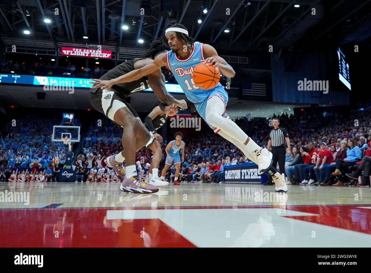 Dayton forward DaRon Holmes II, right, drives to the basket against St ...