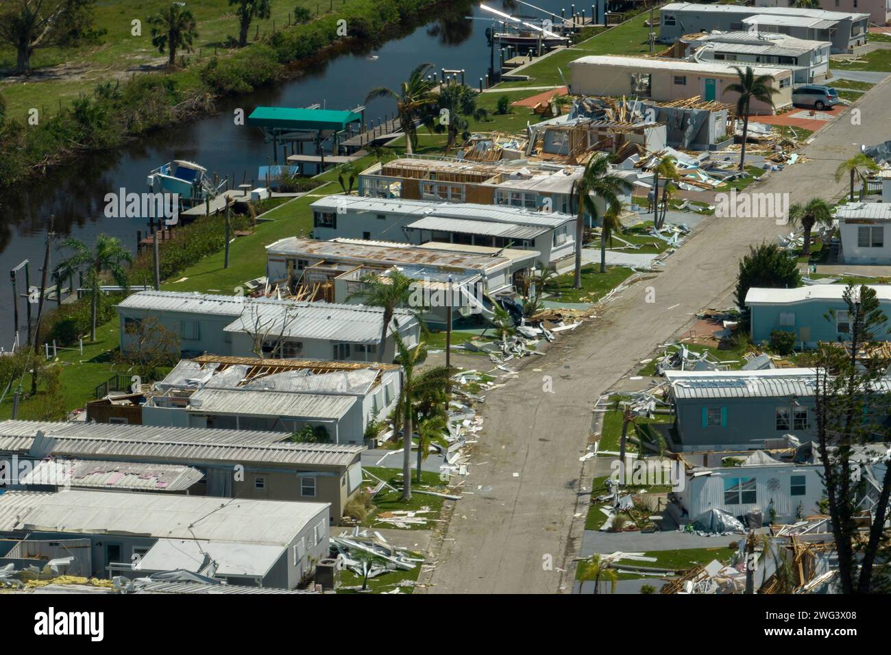 Property damage from strong hurricane winds. Mobile homes in Florida ...