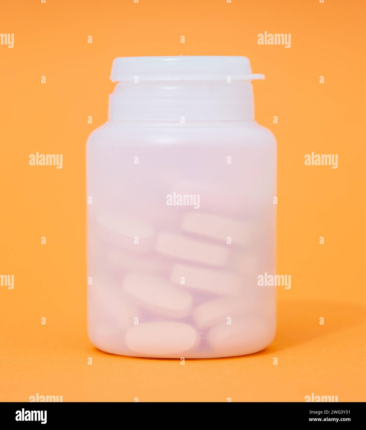 Orange drug container hi-res stock photography and images - Alamy