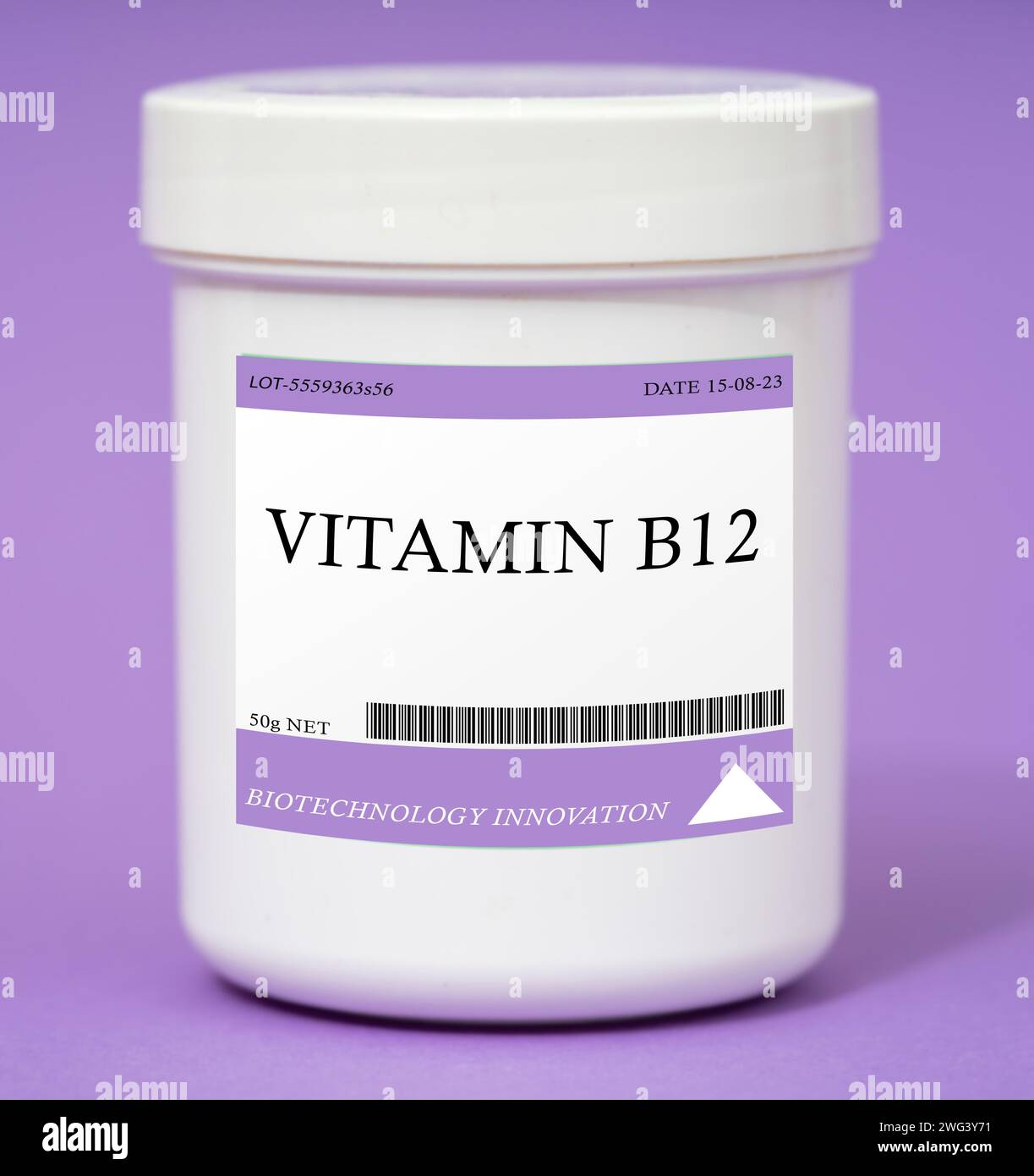 Container of vitamin B12 Stock Photo - Alamy