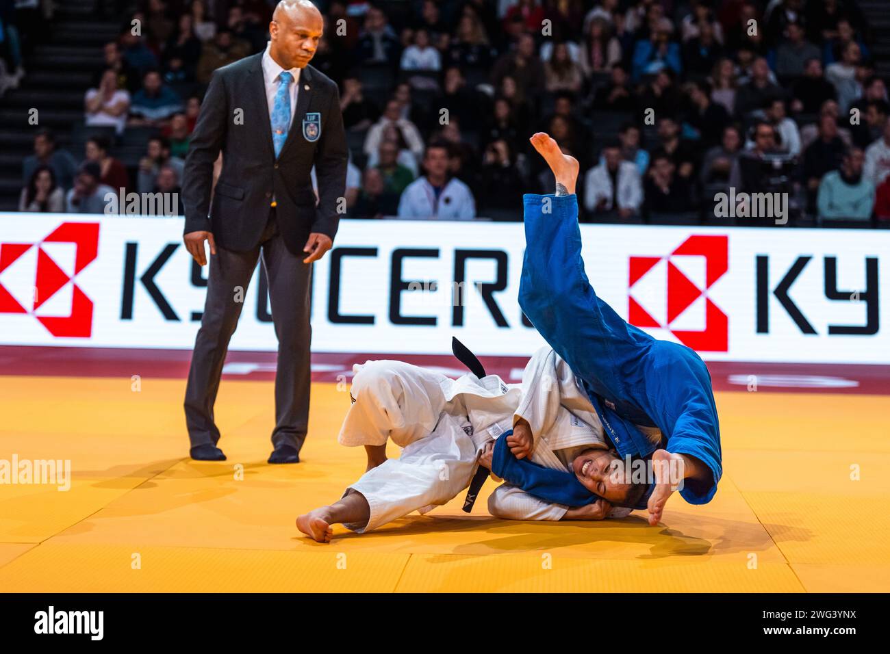 Katharina MENZ (GER) against Anneliese FIELDER (AUS), Round of 32 -48Kg ...