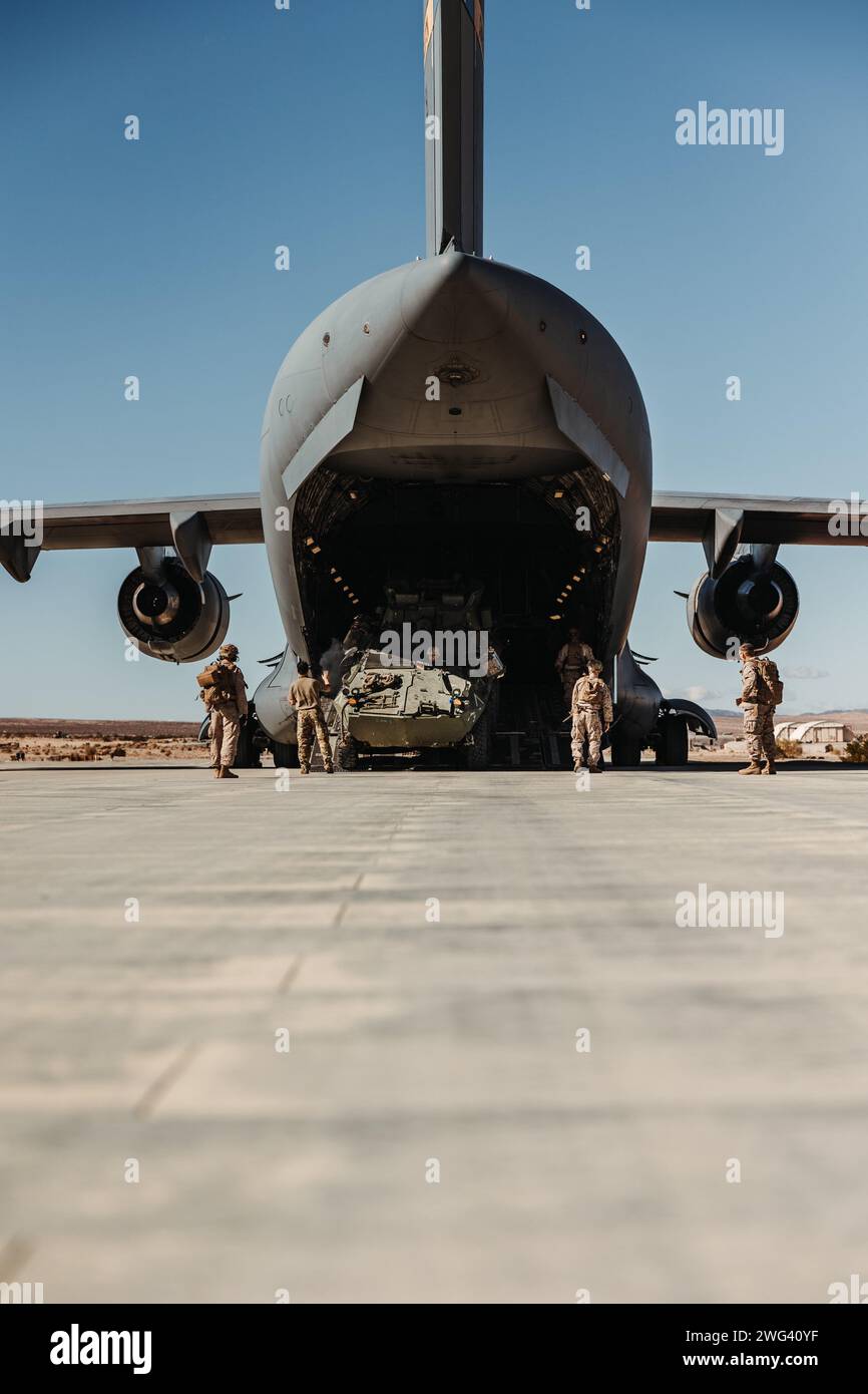 U.S. Marines with 3rd Light Armored Reconnaissance Battalion, 1st ...