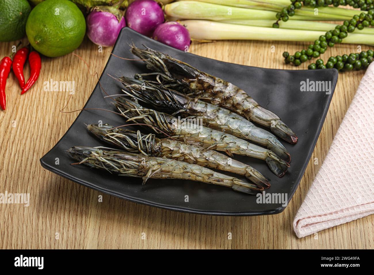 Fresh raw uncooked big tiger prawn Stock Photo - Alamy