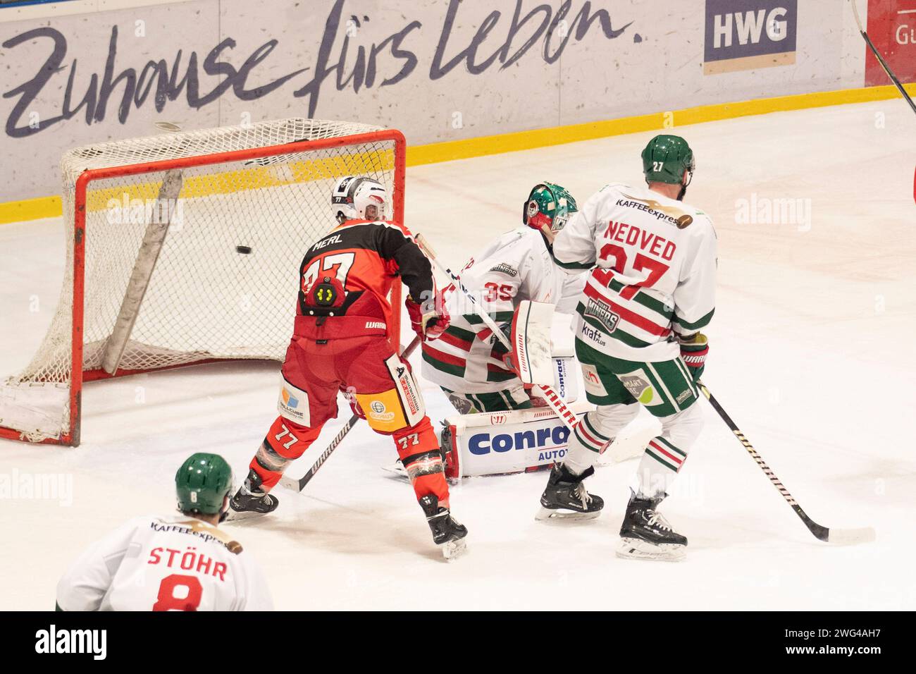 Halle, Deutschland 02. Februar 2024: Eishockey Oberliga Nord - 2023/ ... Halle, Deutschland 02. Februar 2024: Eishockey Oberliga Nord - 2023/ ...