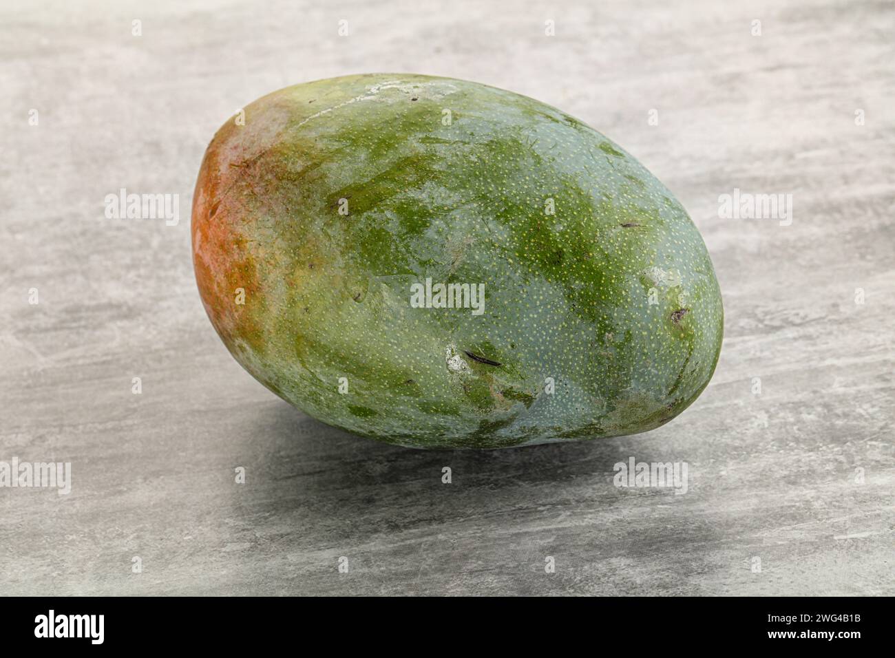 Delicous Ripe sweet green tropic mango Stock Photo - Alamy