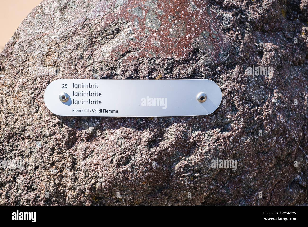 Classification of rocks hi-res stock photography and images - Alamy