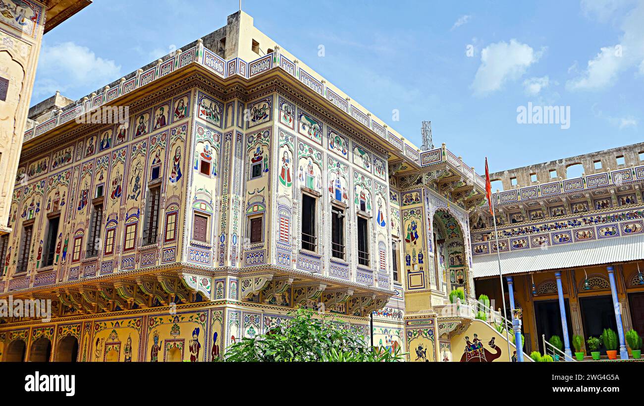 Paintings on the Chokhani Double Haveli, Mandawa, Jhunjhunu, Rajasthan ...