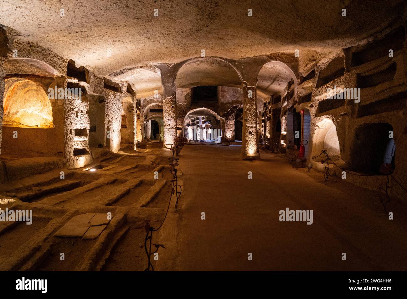 Europe italy campania caves hi-res stock photography and images - Alamy