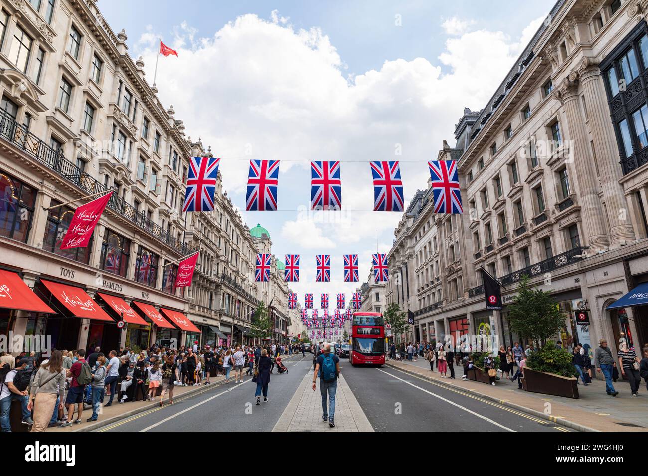 Union Jack Flags decorate London's Regent Street to celebrate in 2022 ...