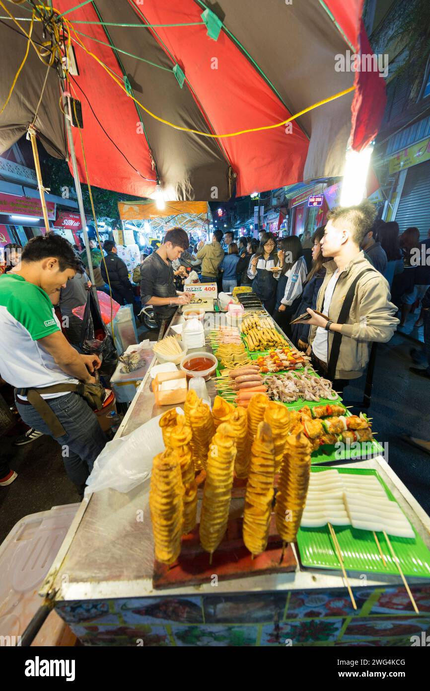 Stalls for night market hi-res stock photography and images - Alamy