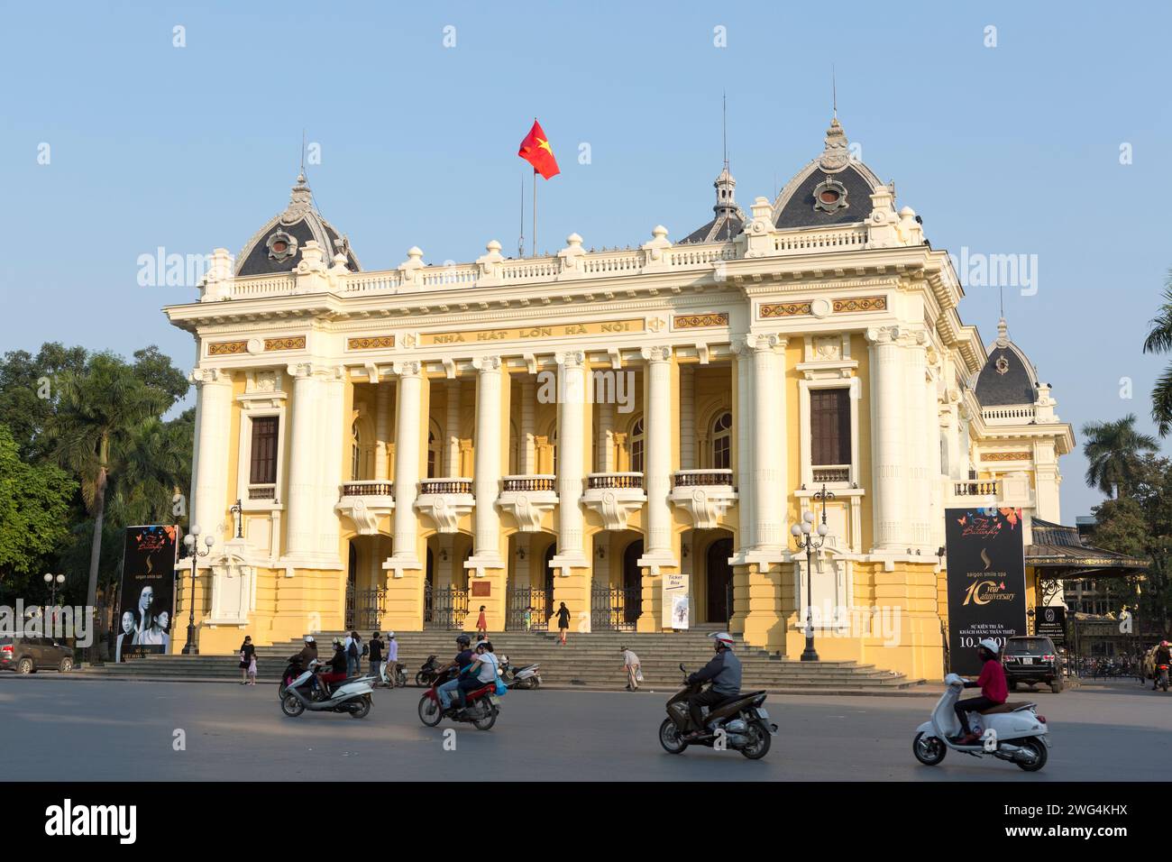Vietnam, Hanoi, Hanoi Opera House Stock Photo - Alamy