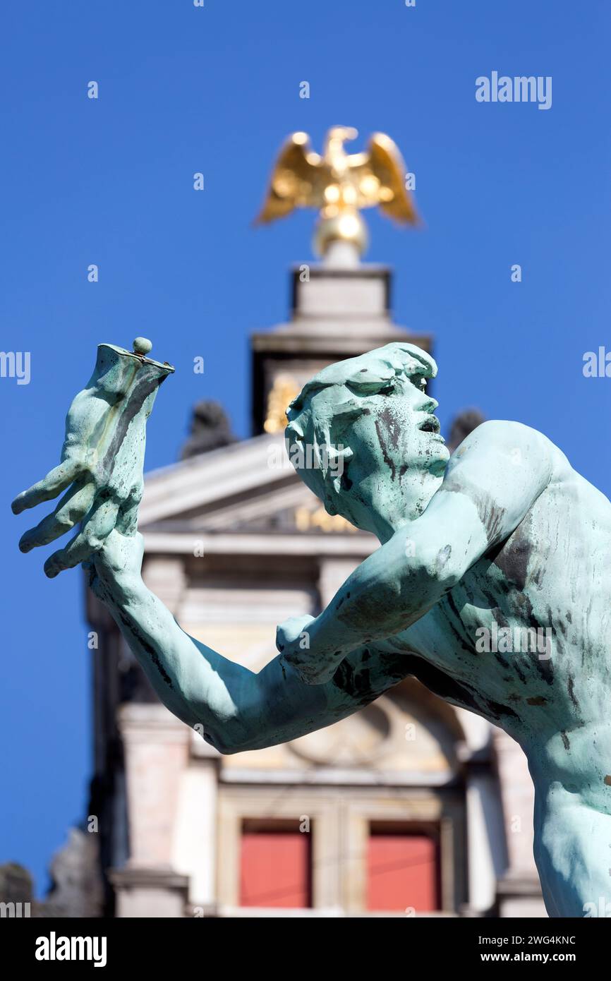 Giant antigoon hi-res stock photography and images - Alamy