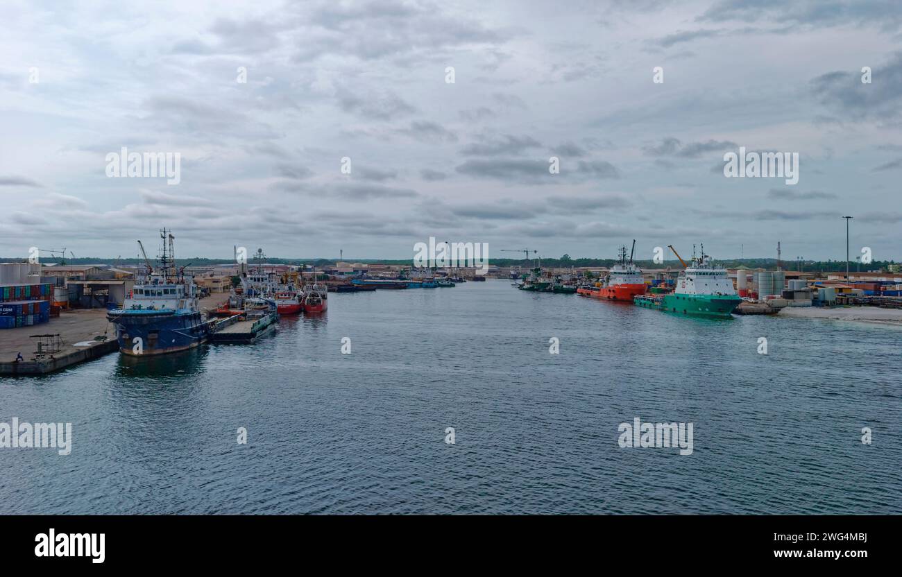 Fishing and Offshore Supply Vessels for the Oil and Gas Industry moored ...