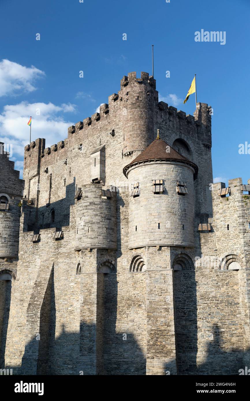 Medieval historic gravensteen castle hi-res stock photography and ...