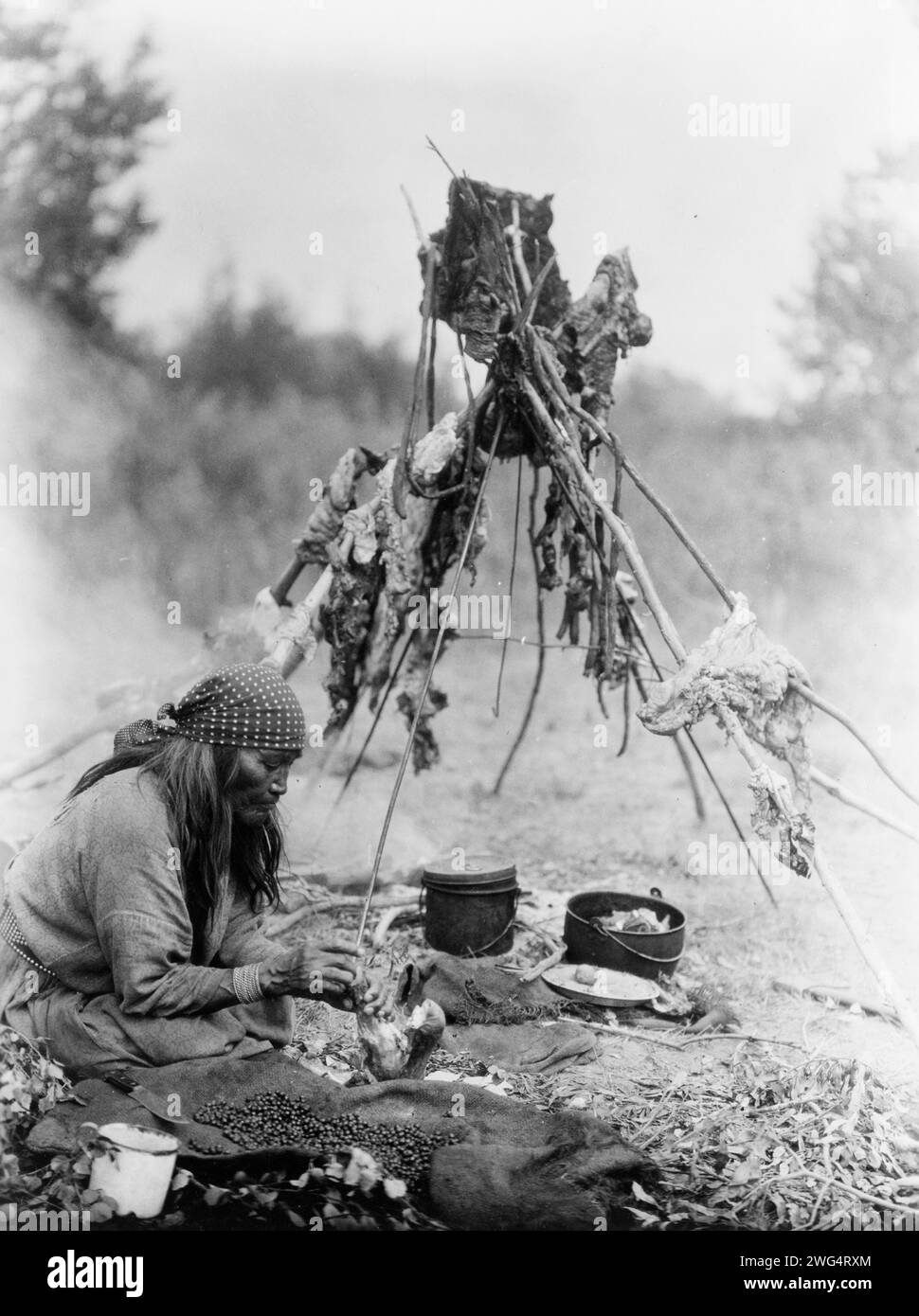 Native american cooking pots Black and White Stock Photos & Images - Alamy